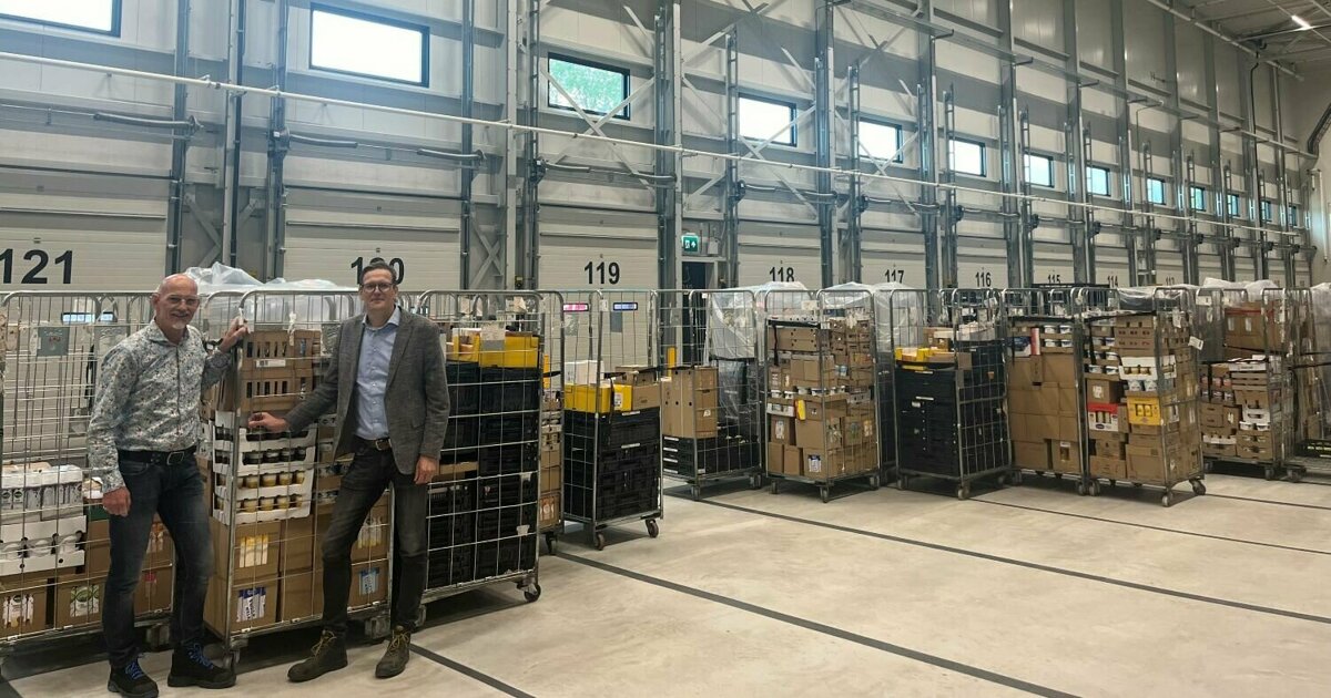 Eerste uitlevering versproducten nieuw distributiecentrum Plus en Coop