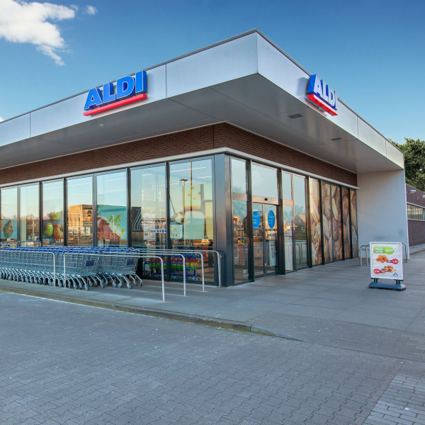 Gouden jubileum voor Duitse discounter: een terugblik op 50 jaar Aldi