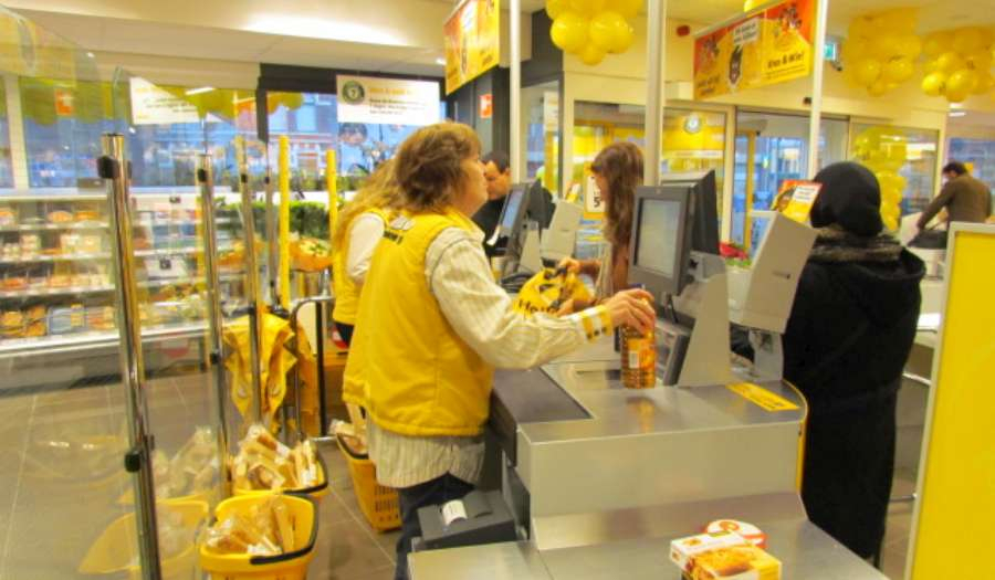 C1000-werknemers strijden om baan bij Jumbo Winschoten
