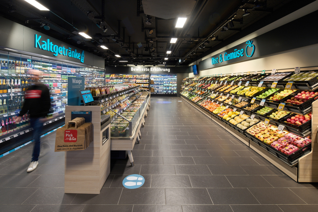 Rewe opent eerste Pick&Go-winkel: langs de kassa niet nodig