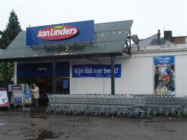 Jan Linders koopt winkel van C1000