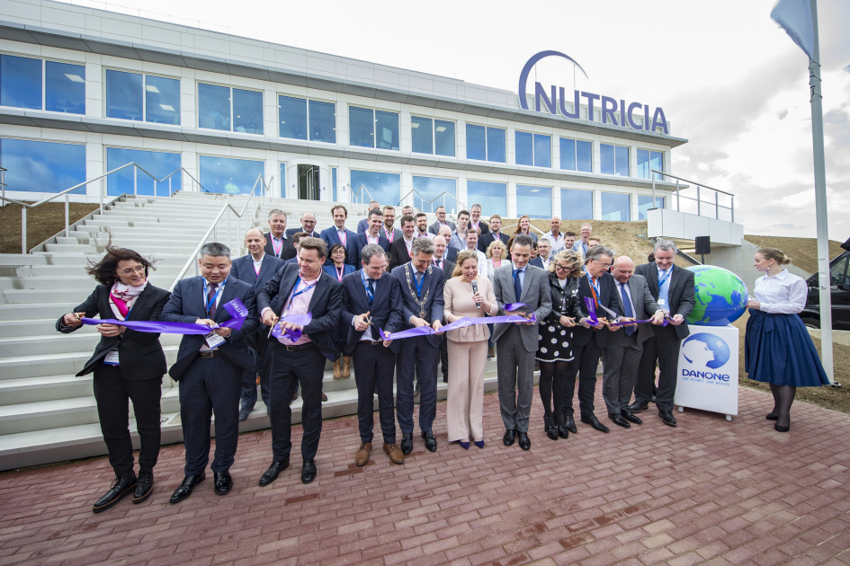 Danone opent nieuwe Nutricia fabriek
