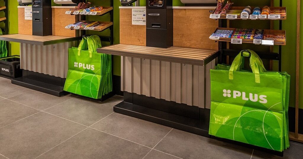 Van oranje naar groen, Plus opent in Zelhem