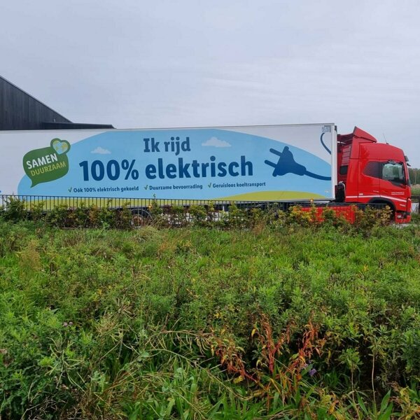 Jumbo neemt eerste laadpalen in gebruik Jumbo neemt eerste laadpalen in gebruik